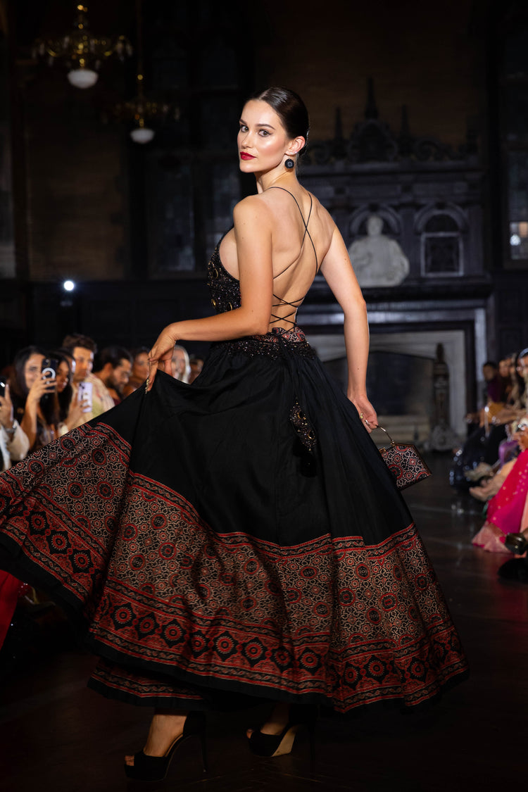 Indian Clothing store | Indian dresses | Indian Clothes USA – Raas